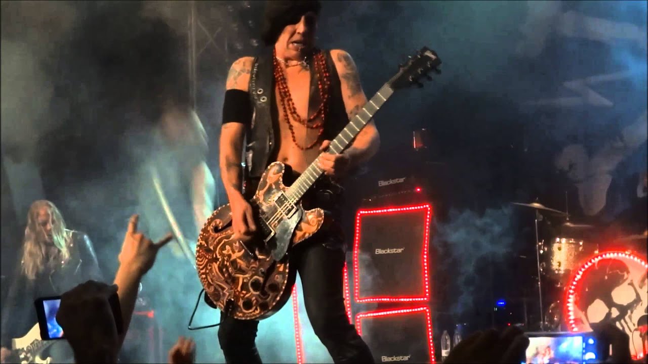 Backyard Babies - "Highlights" [HD] (Madrid 15-11-2015) - YouTube