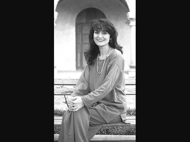 Dulce Adoracion - Janine: Song Lyrics, Music Videos & Concerts