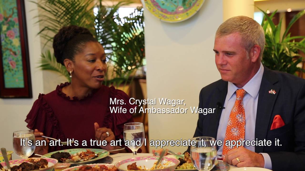 Ambassador, Mrs Wagar try Peranakan food with ieatishootipost - YouTube