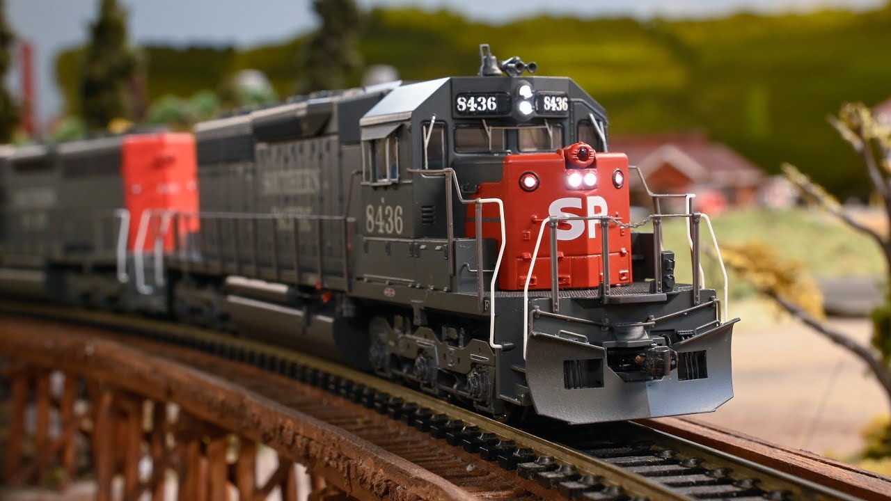 Broadway Limited Stealth SP SD40 w/ Loksound! - YouTube