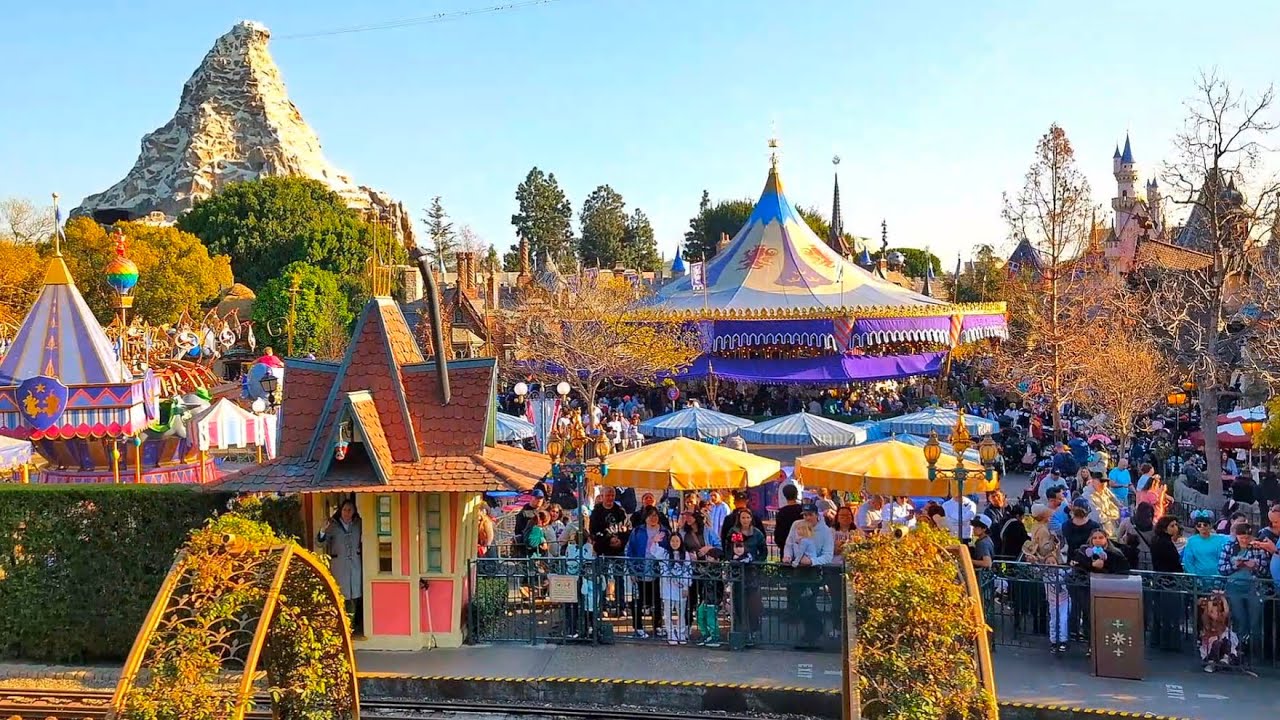 Casey Jr Circus Train Disneyland full ride Jan 2025 - YouTube