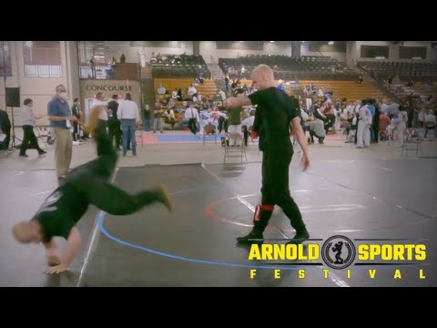 Extreme Tai Chi Chuan! Moving Step Push Hands Competition - YouTube