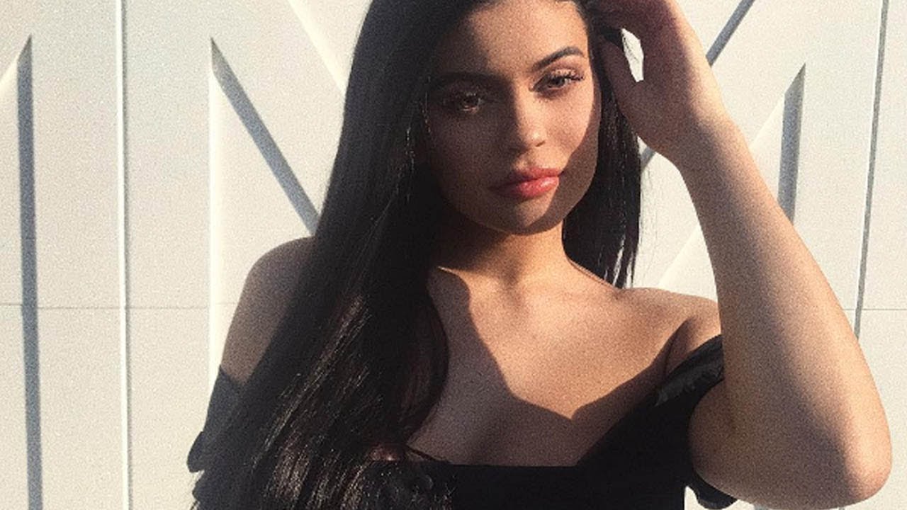 Kylie Jenner is Noticeably Bigger EVERYWHERE in Newest Instagram Photo ...