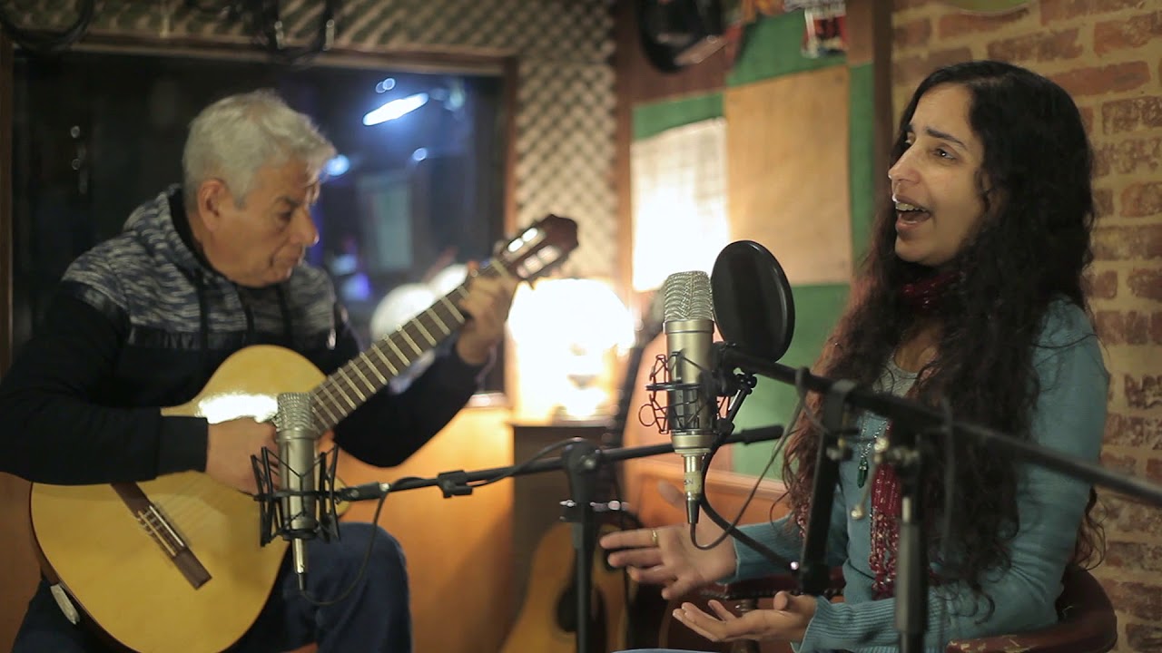 Alfonsina y el Mar - Daniel Mamani y Mercedes Manghi - YouTube