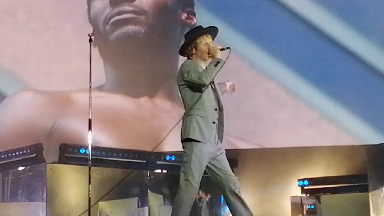 Beck - Dear Life @ Liveout Monterrey 2019 - YouTube