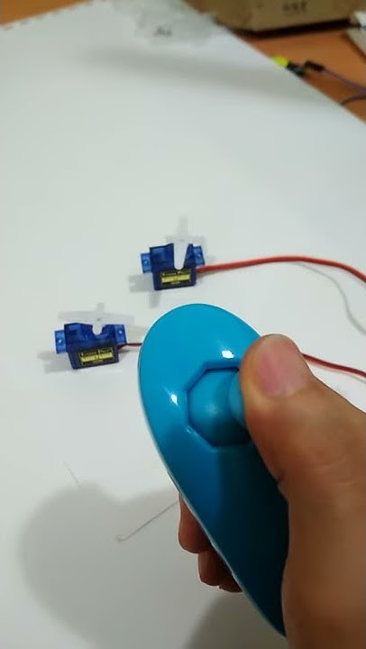 Servo Control with Wii Nunchuk - YouTube