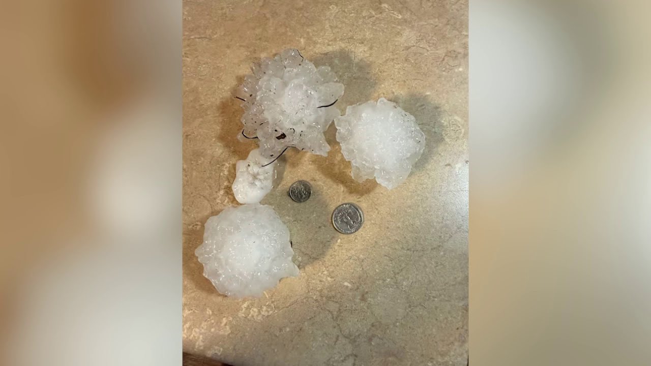 Grapefruit-sized hail hits South Central Texas - YouTube