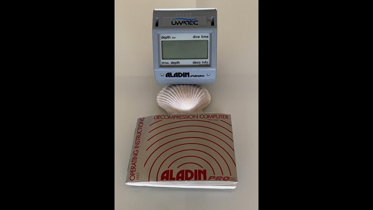 Uwatech dive computer, battery change and service - YouTube