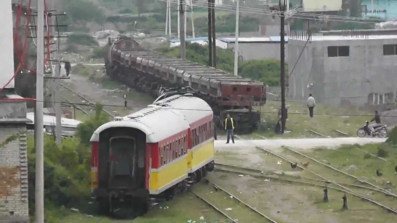 HSH T669 1057 with train to Vlora in Fier station Albania - YouTube