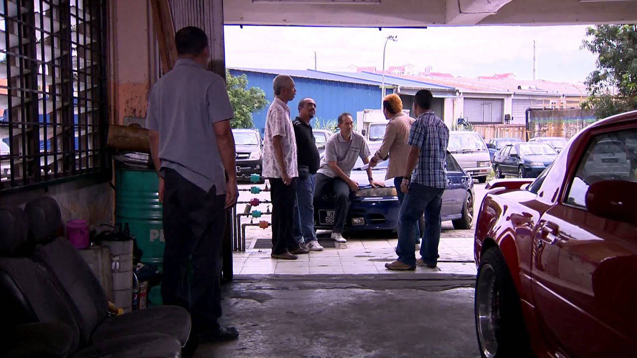 Vespa Sarip Dol - YouTube