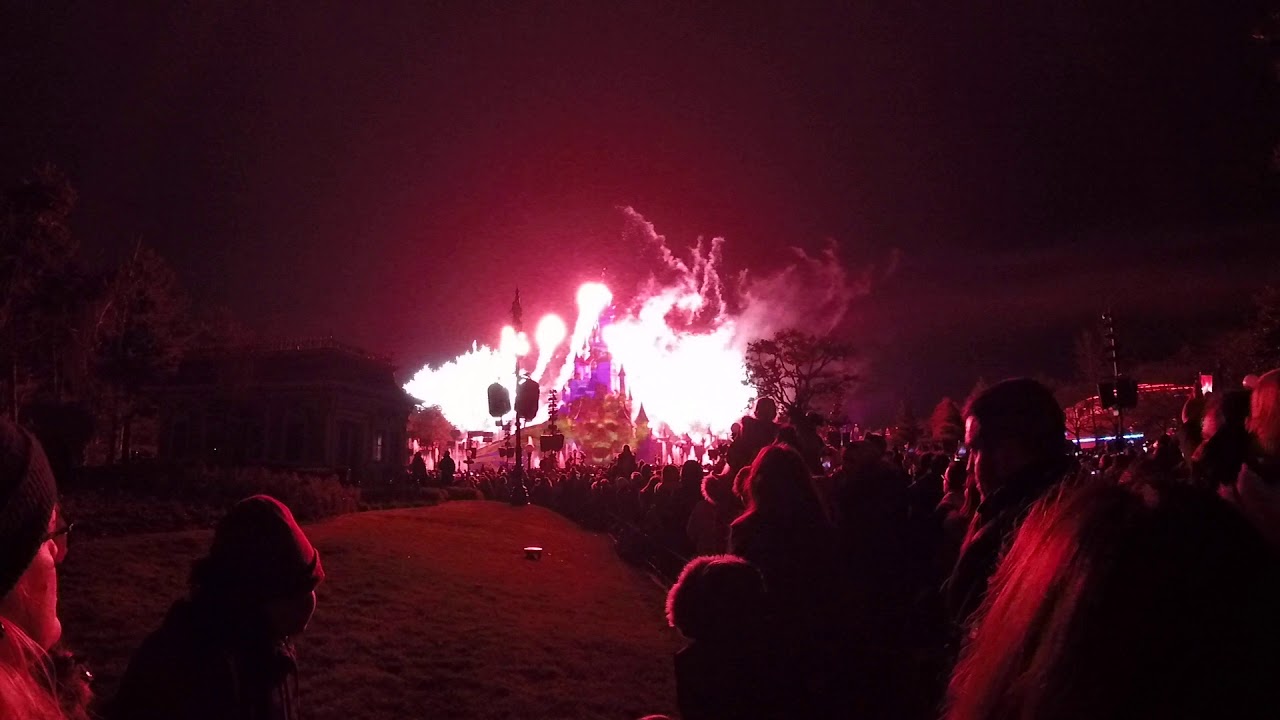 Disney Illuminations Disneyland Paris 4K Nighttime Fireworks Christmas ...