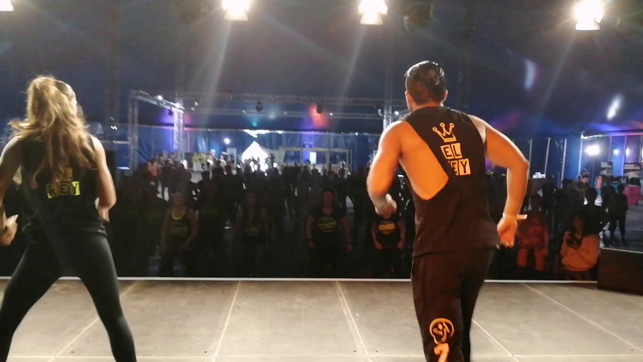 Warm Up - Dj Loco Mix (Team Zumba Locos) - YouTube