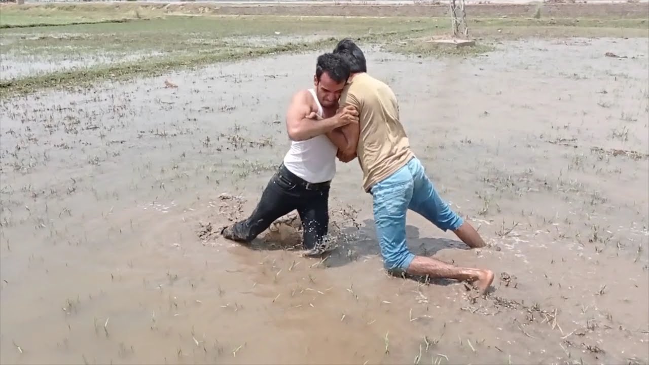 Fighting Wrestling (Kushti) in Mud Water l Vlog l Abdullah Nasir - YouTube
