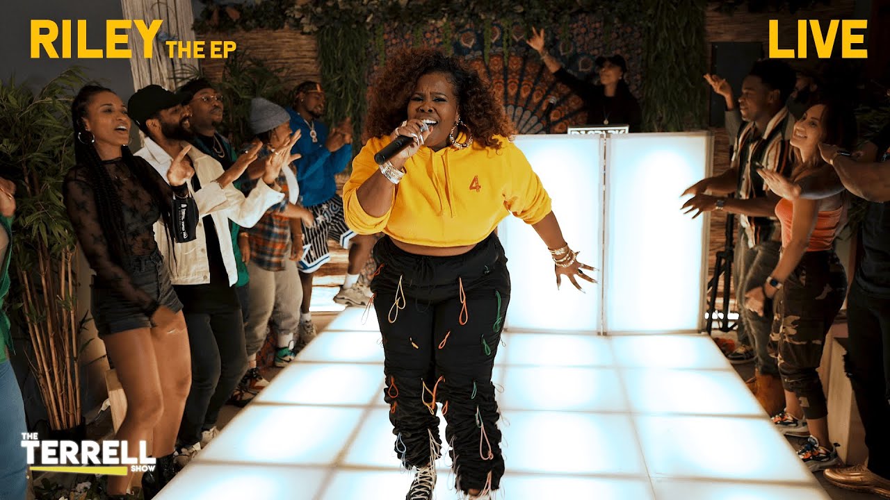 RILEY Performs Her Debut EP, "RILEY" | LIVE on The TERRELL Show - YouTube