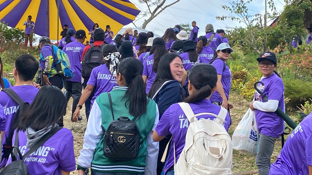 DINAGSA ng Mga TAO para sa One Tree One Nation Tree Planting - YouTube