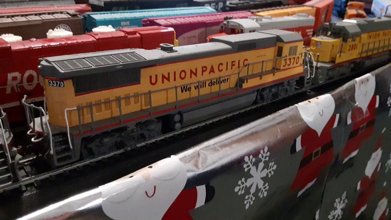 Old school ho trains - YouTube