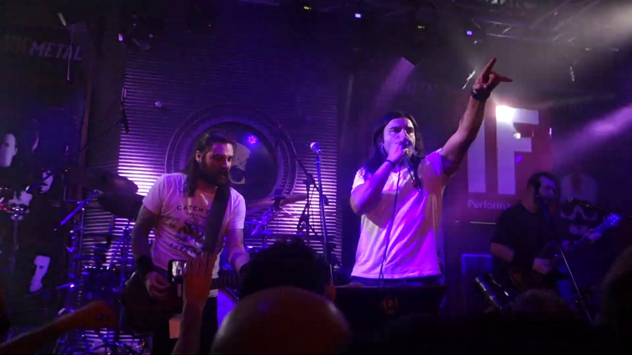 Dr. Skull - Elim Cebimde (IF Performance Hall 2019) - YouTube