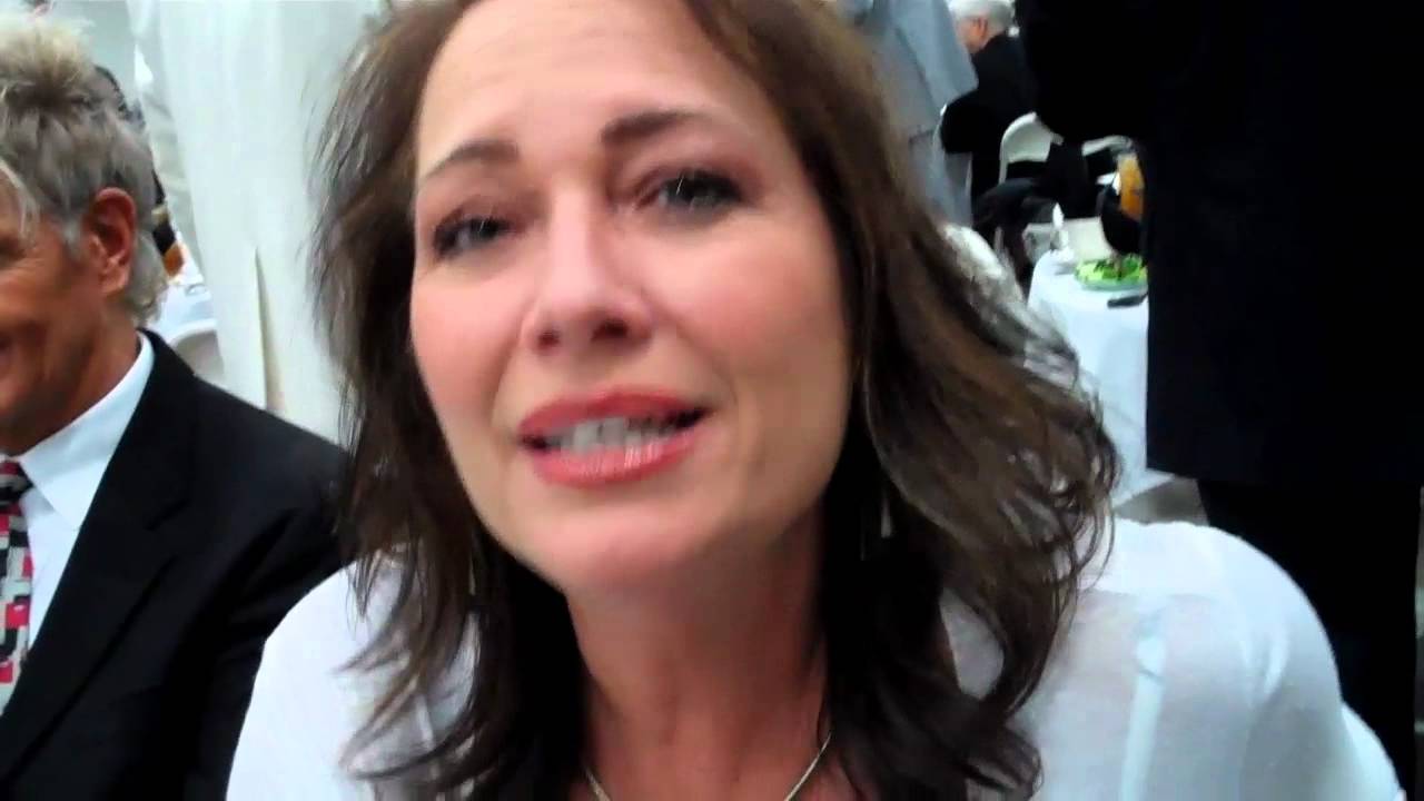 Leann Albrecht / Gideon's International Convention 2012 - YouTube