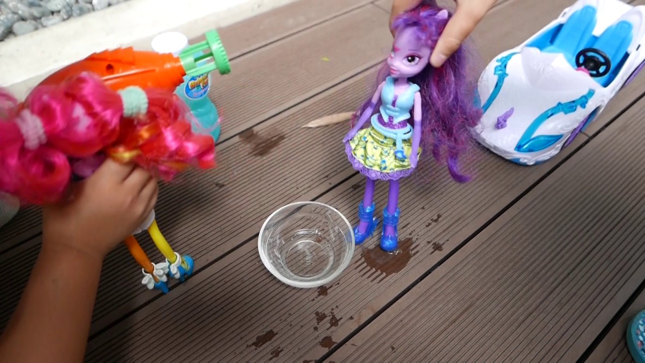 Pinky & Twilight Bubble Park - YouTube