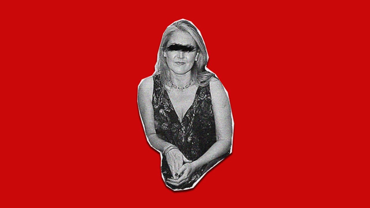 The Portofino Pirate (Larissa Watson) - YouTube
