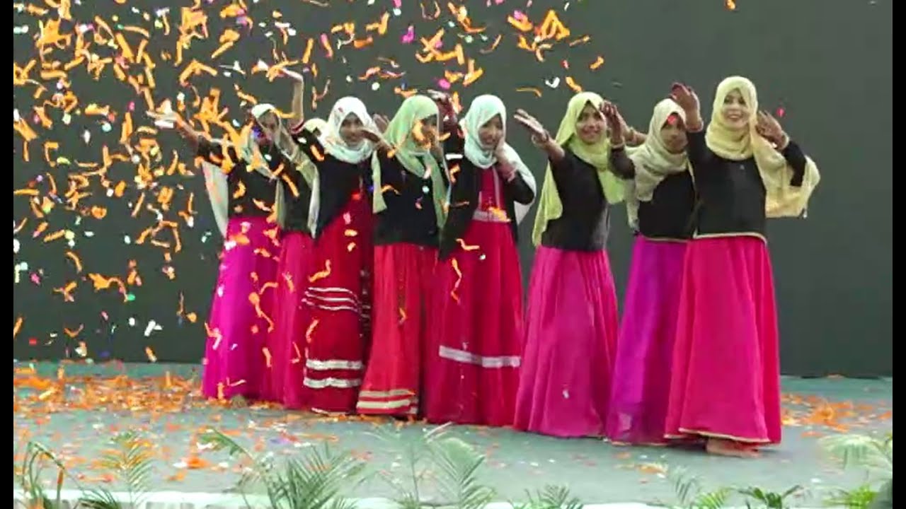 Nagade Sang Dhol Baje Dance Performance - YouTube