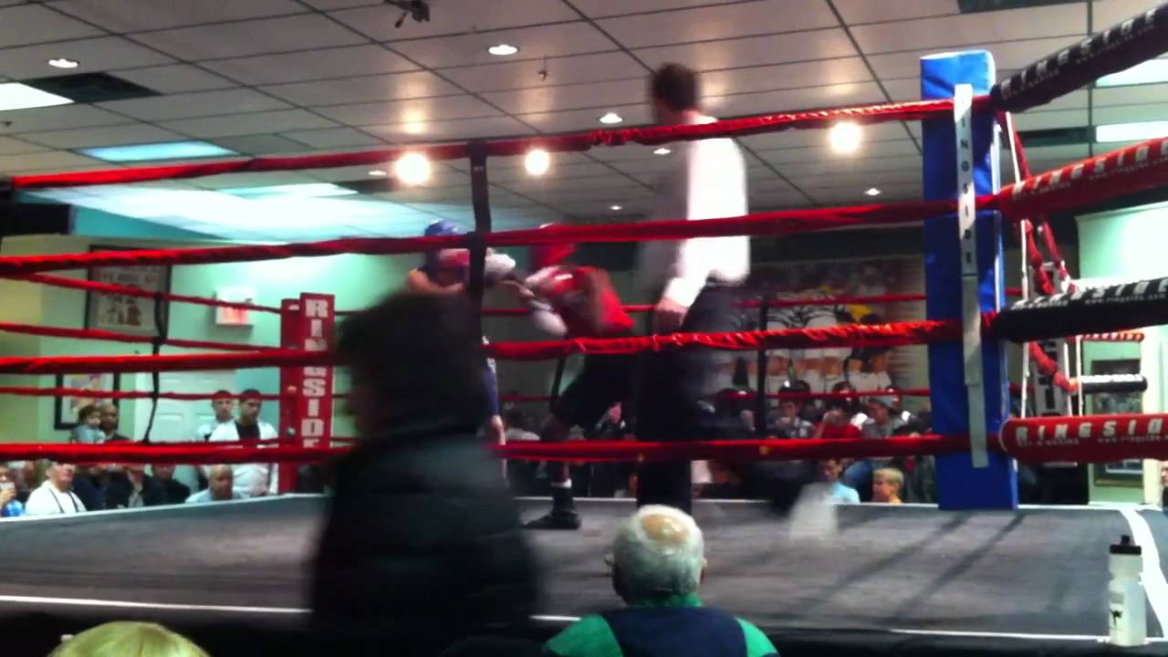 Dimitri "Killer" Khan - 1st amature fight - Round One - YouTube