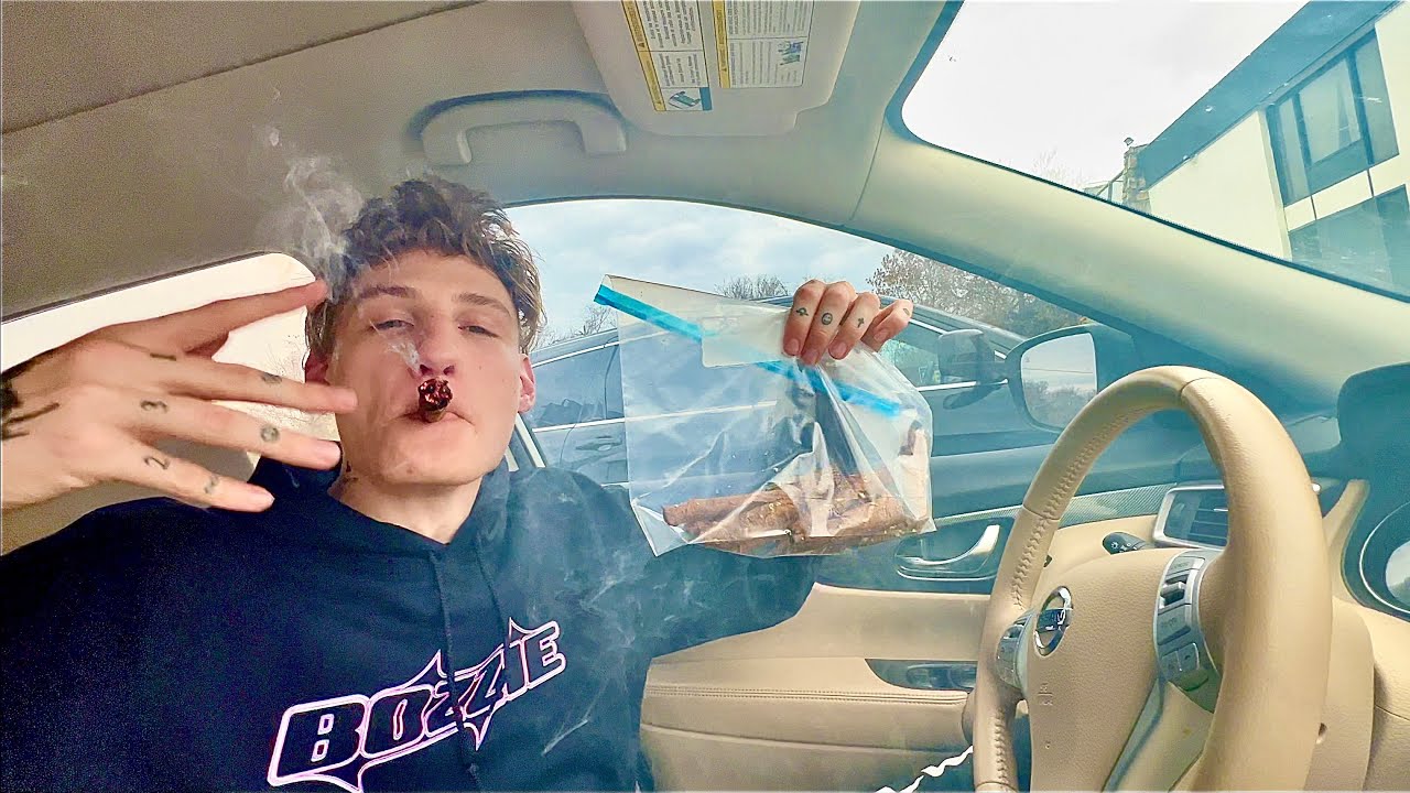 THE 22 BLUNT MOBILE HOTBOX SMOKE SESH!! (22nd bday vlog) - YouTube