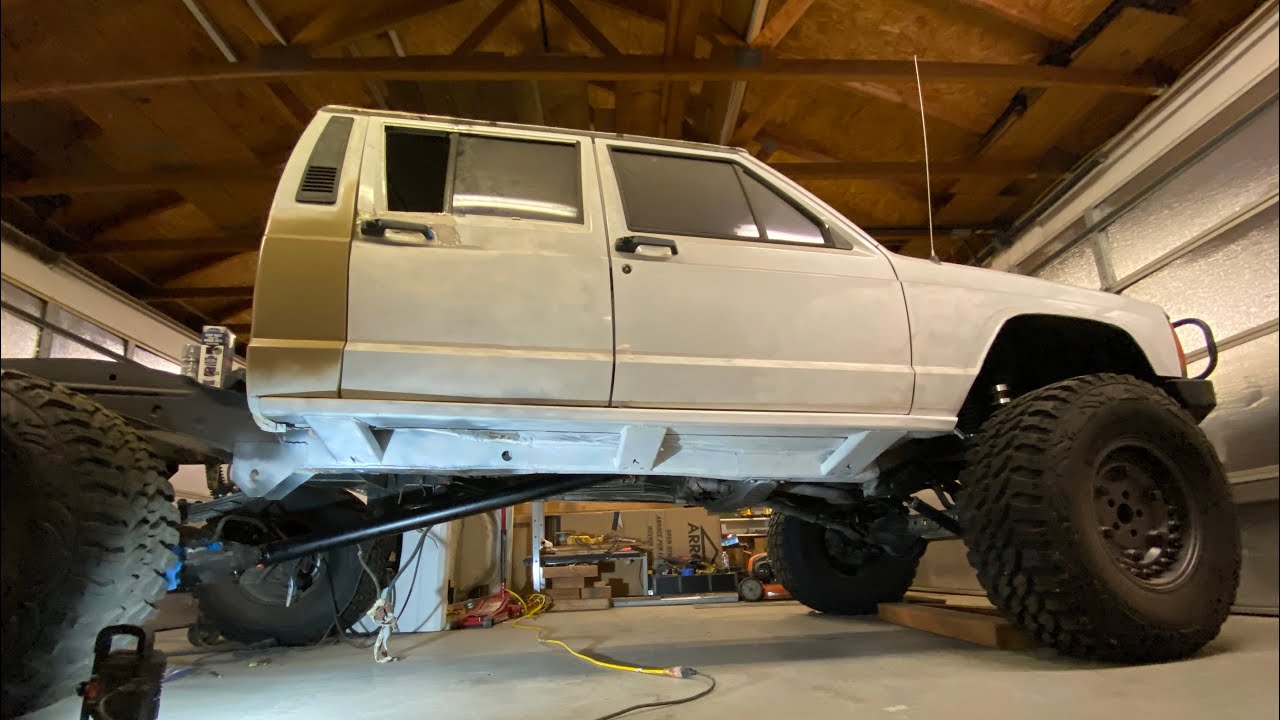 Jeep Comanche crew cab custom Tom Woods drive shaft install - YouTube