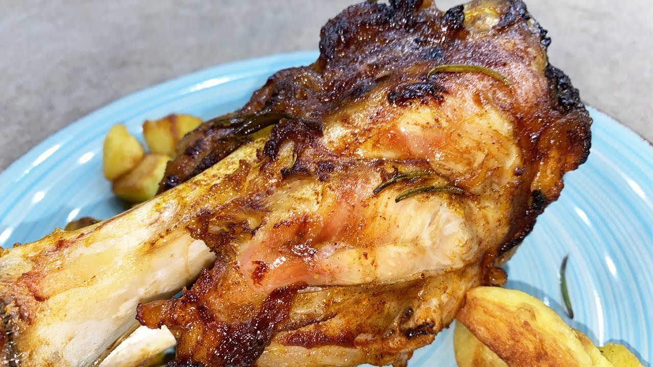 STINCO AL FORNO CON BIRRA E PAPRIKA - YouTube