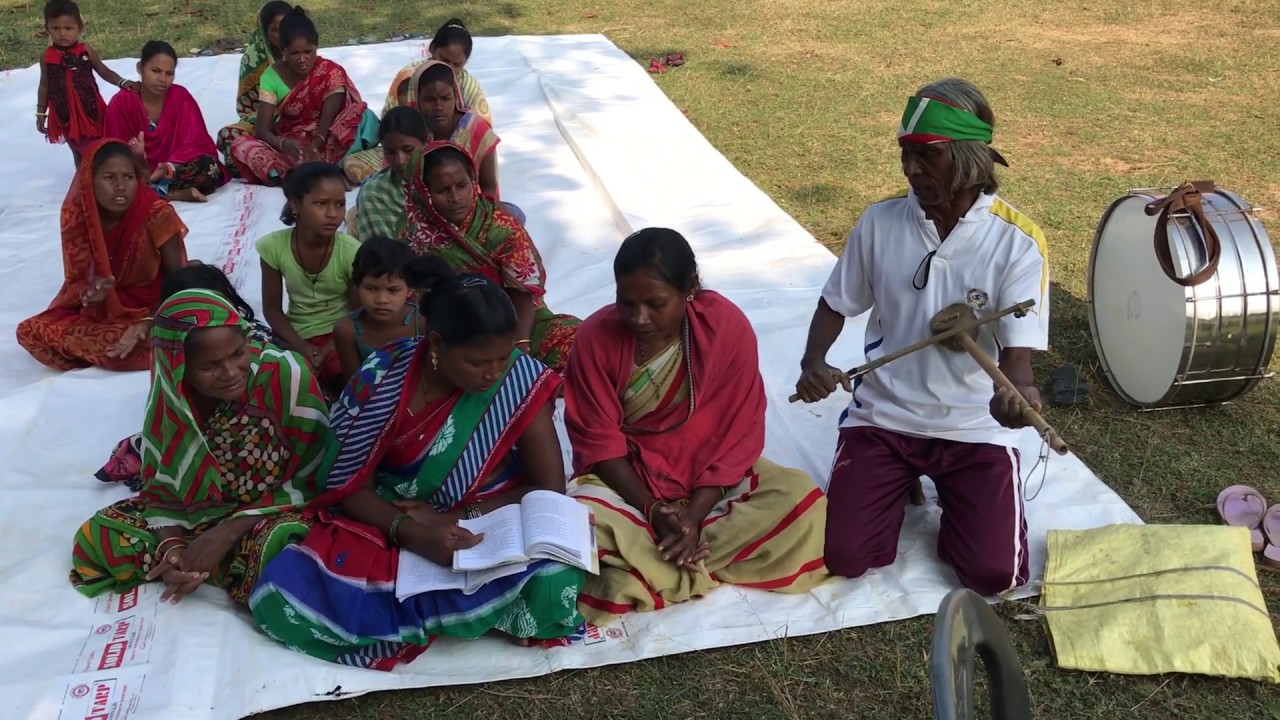 India singing with instruments - YouTube