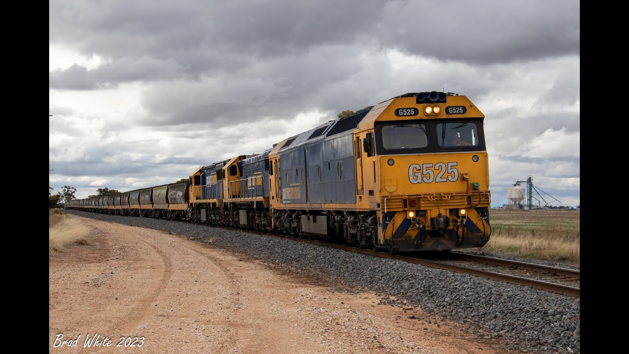 Trackside: Grain Train in the Mallee with G525, X48 and XR557 on PN's 7934V from Birchip- 1/5/23 ...
