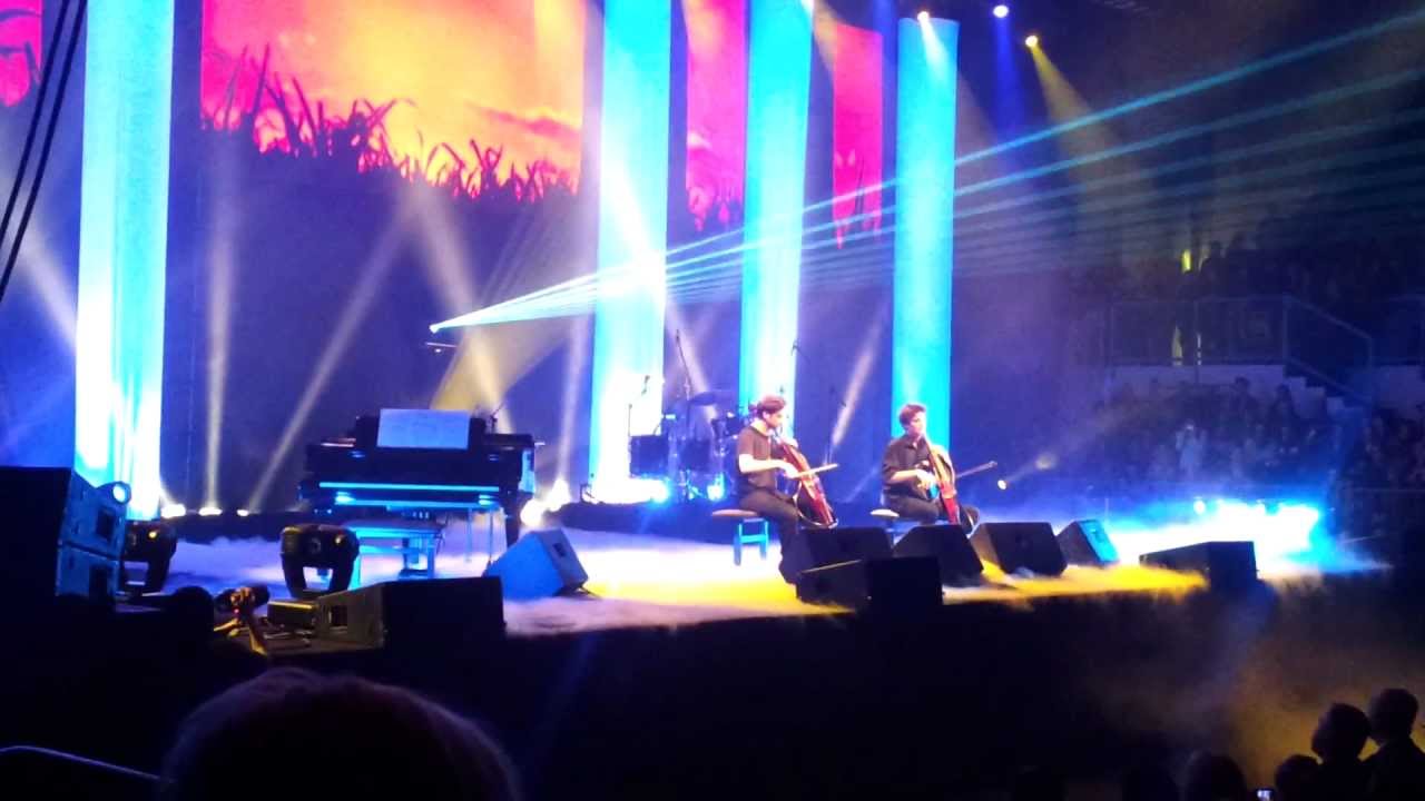 2cellos - fields of gold live / Maribor, 24.02.2012 - YouTube