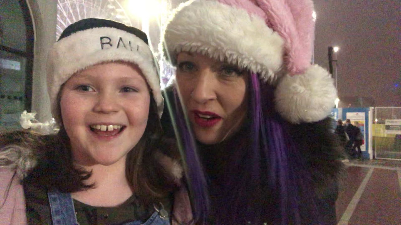A special season’s greeting from Vix & Ruby-Lou - YouTube