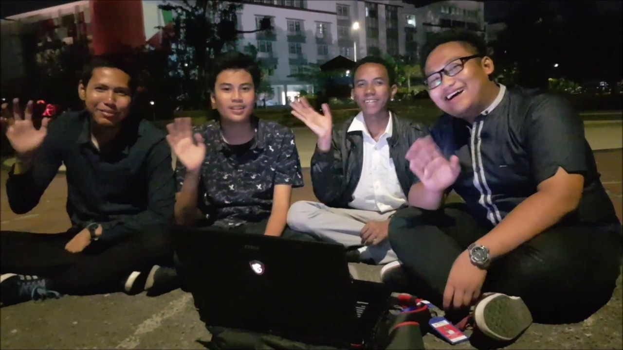 Review Buku Sepatu Dahlan - YouTube