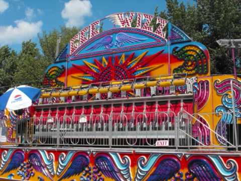 Earl's Rides Gee Wizz Carnival Ride At Dorchester Days. - YouTube