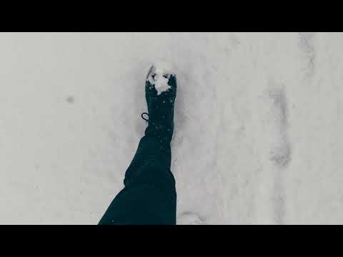 Walking in Fresh Snow with Sounds of Snow Crunch. - YouTube