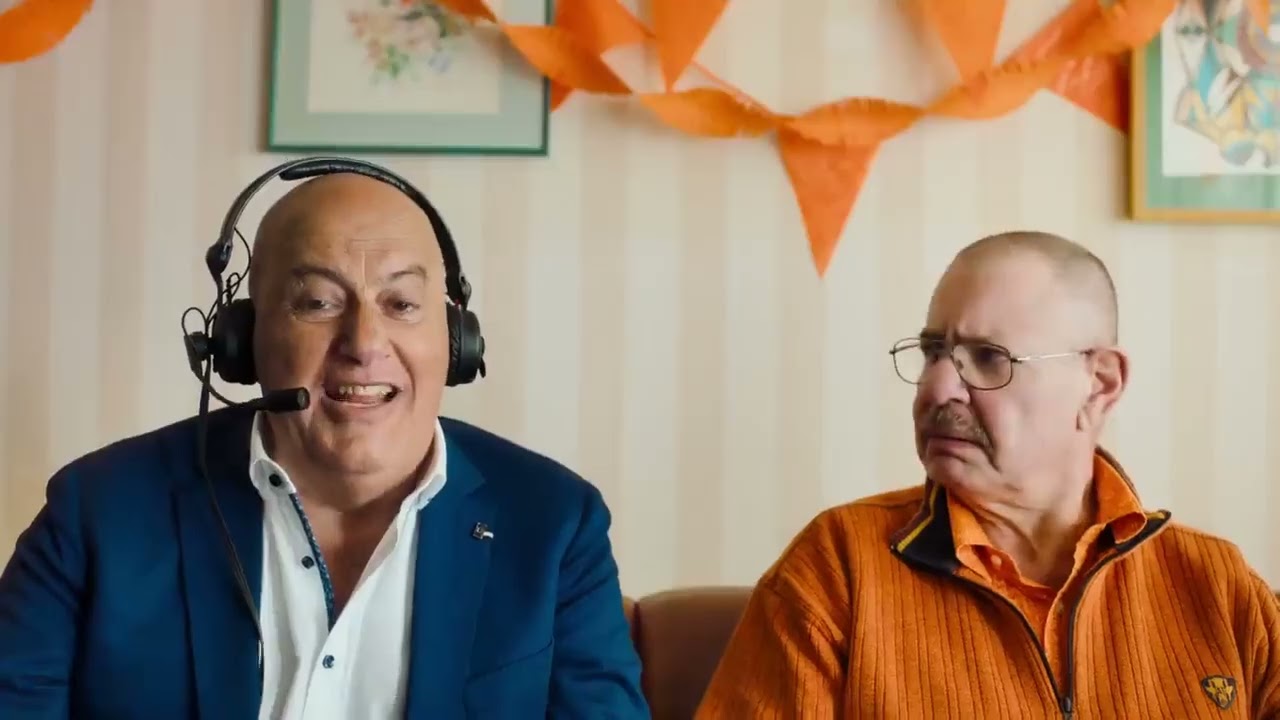 Koning Toto met Jack van Gelder en Wesley Snijder - YouTube