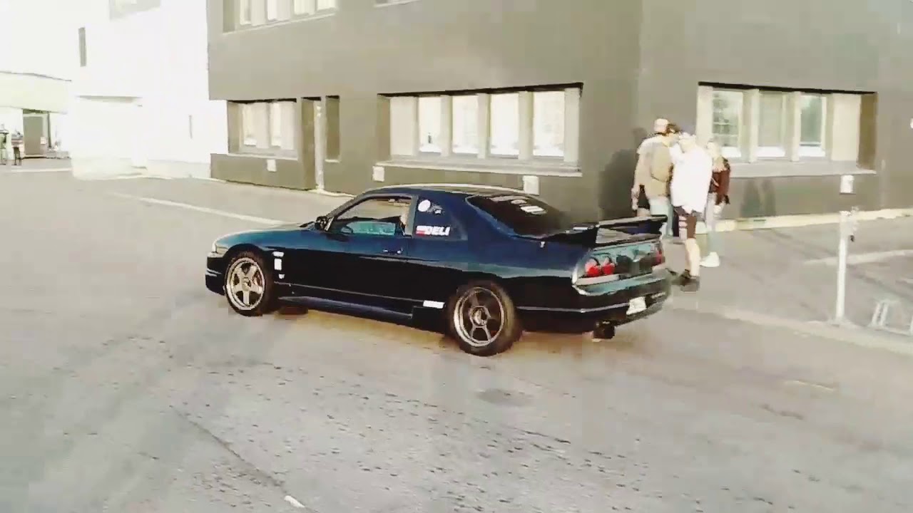 Skyline r33 gtst 400hp drift practise - YouTube