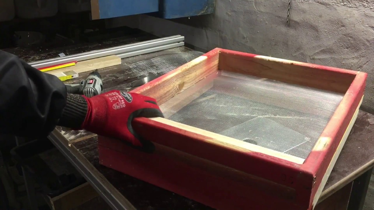 Beutenboden modifizieren / Bee hive modify - YouTube