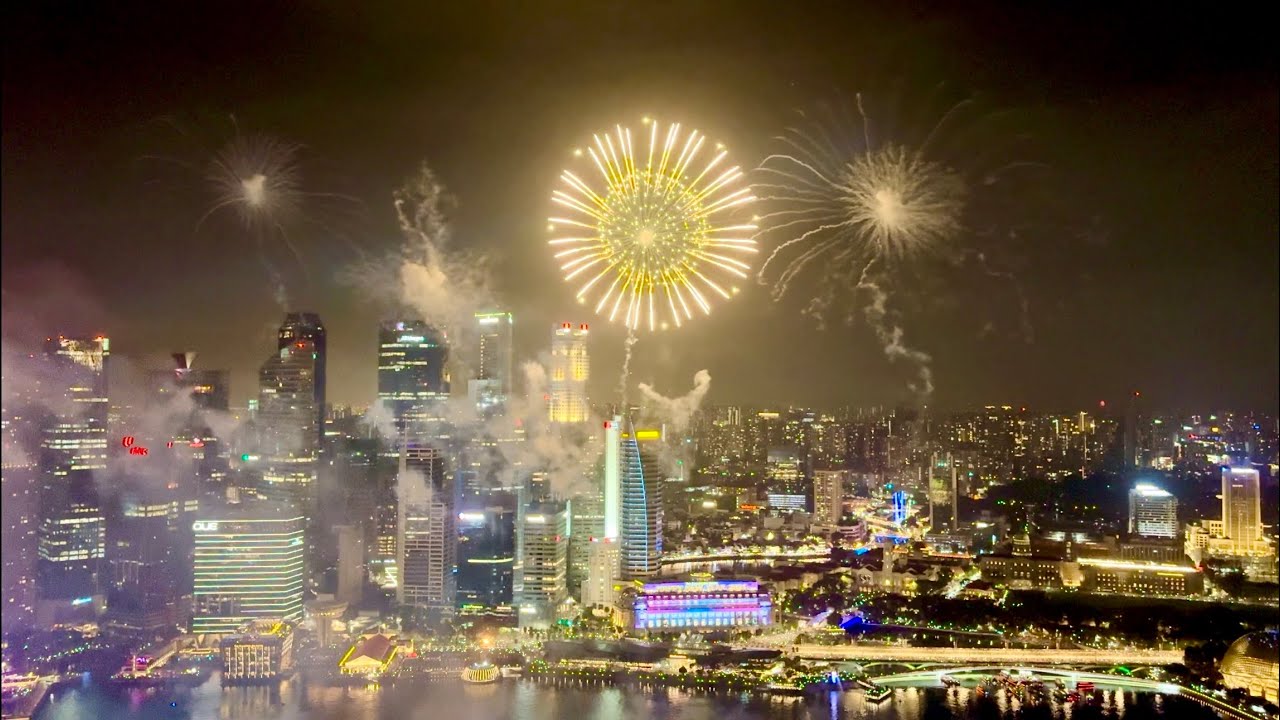 [4K HDR] 2024 New Year Fireworks (Part 2) @ Marina Bay Sands Singapore ...