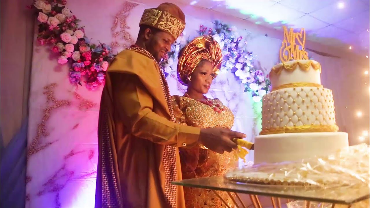 ENGAGEMENT CEREMONY BETWEEN OPEYEMI HAMDALAT & OLAMILEKAN ABDULGANIU YANKEE - YouTube