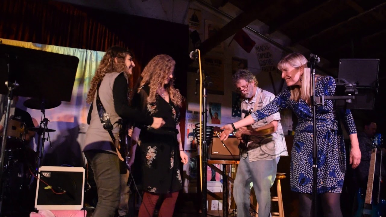 Tom McManus, Fran & Friends, 'Scarlett Begonias', Ashkenaz Music Center ...