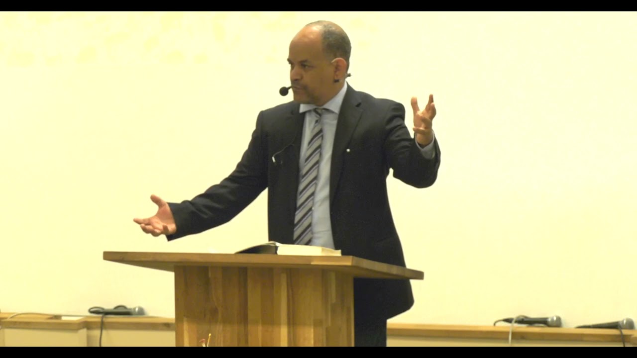 Dr. Daniel Tesfamariam እግዝኣብሄር በይንና ክንከውን ኣይፈቱን እዩ - YouTube