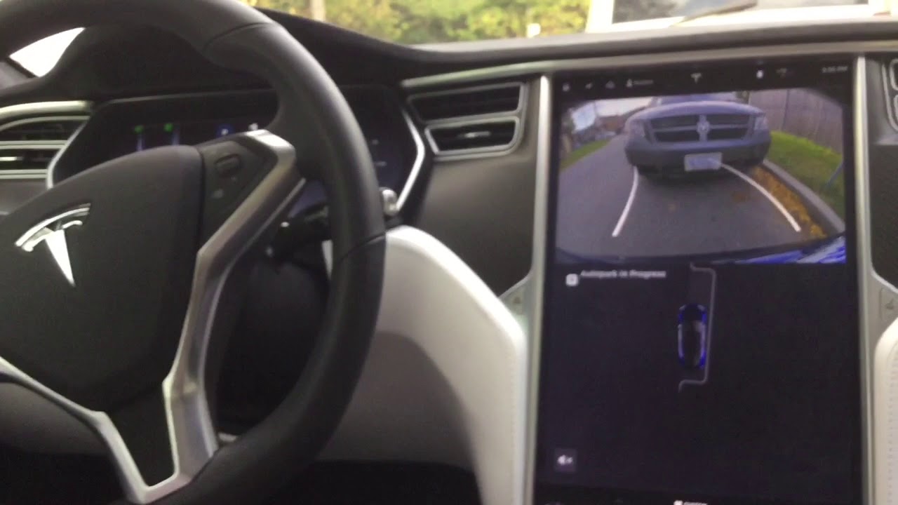 Parallel Parking on Tesla Model S - YouTube