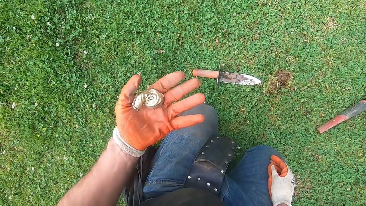 Sketchy guys in the park!! - YouTube