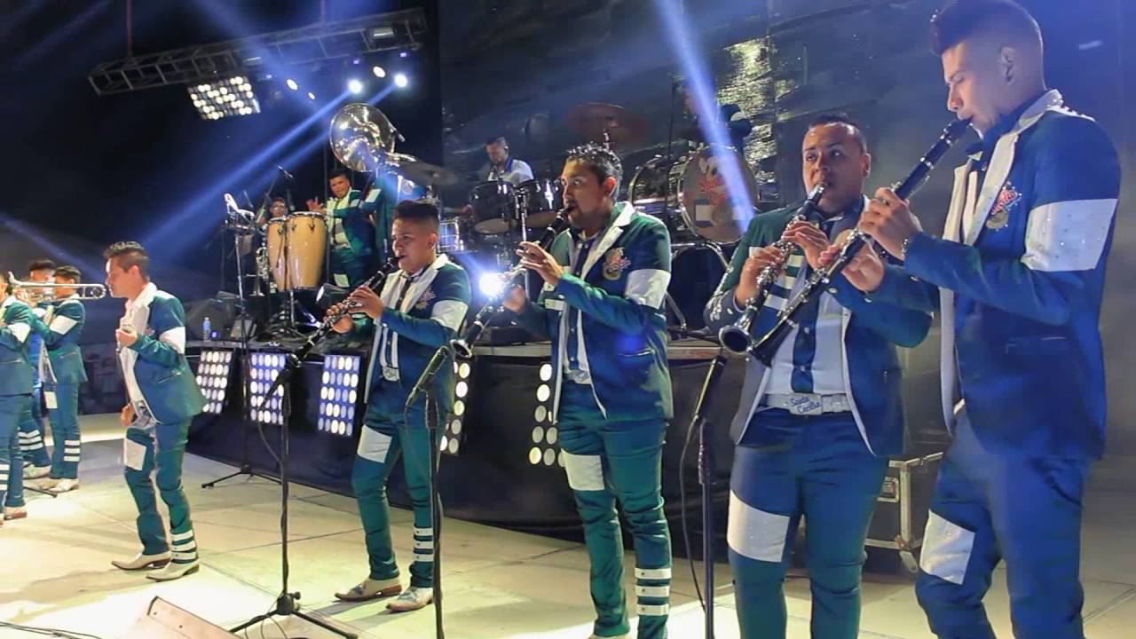 BANDA NUEVA SANTA CECILIA "SEÑOR APACHE Y RANCHERO CHIDO" - YouTube