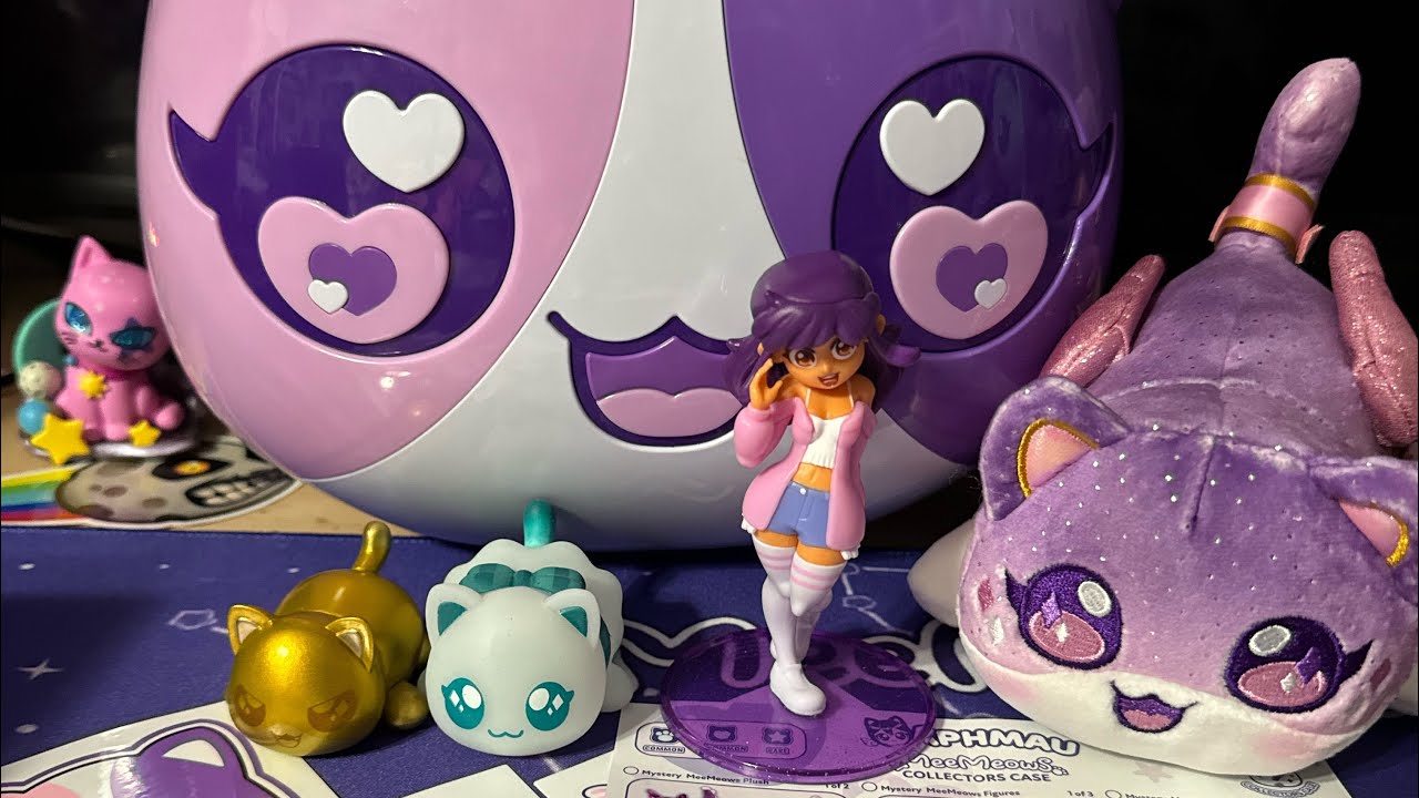 Unboxing Aphmau MeeMeows collectors case - YouTube