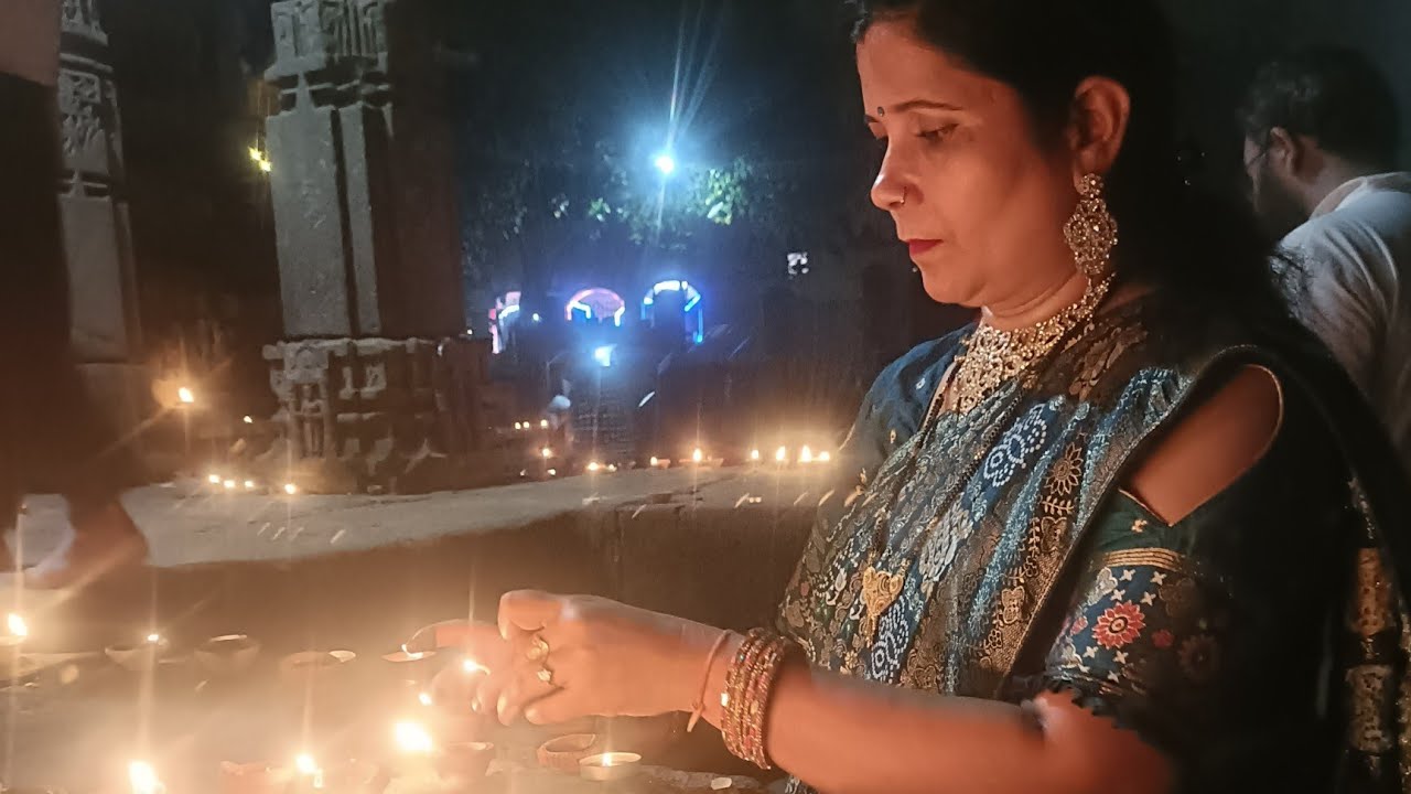 Nisha Pandey ke bhakti gaane & Dance. is live - YouTube
