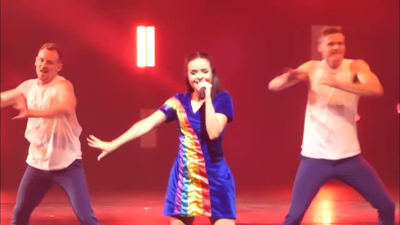 K3 02-10-2022 Alle Kleuren - YouTube