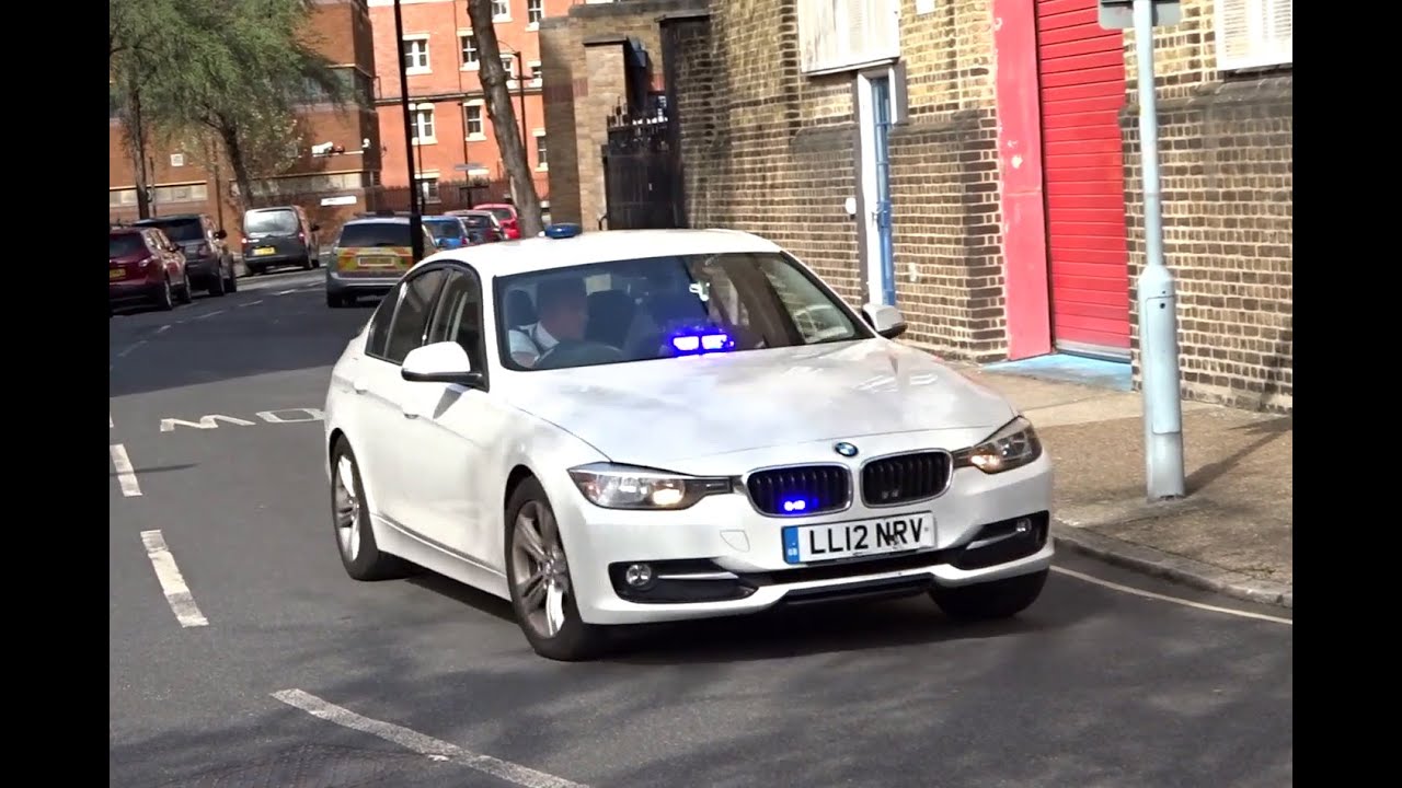 2x Unmarked Fire Officers Cars Responding London - YouTube